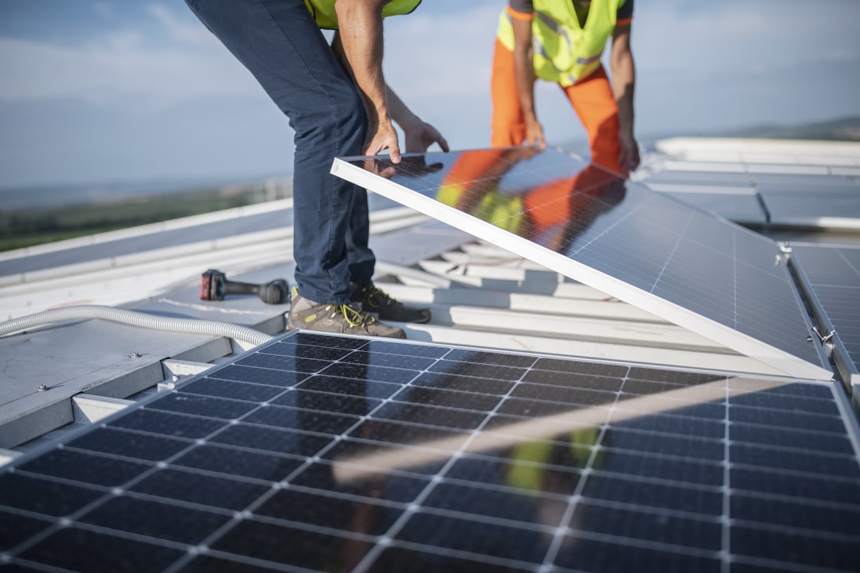The Benefits of Installing Solar Panels in 2025